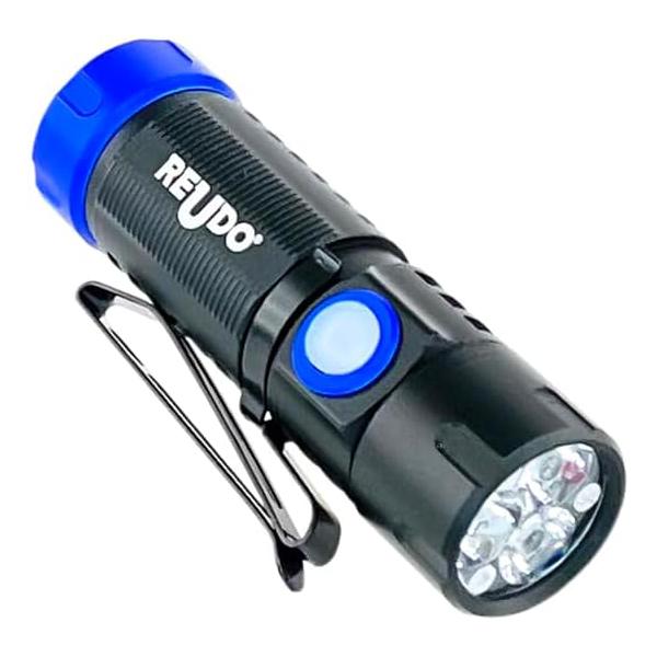 ※この商品は日本郵便「クリックポスト」での発送となります。「代金引換」「時間指定」での発送はお受けできません。全長78mm x 直径23mm、重さ66g。小さく軽く強固なアルミボディから500ルーメンの明るさで照射できる充電式LED懐中電灯...