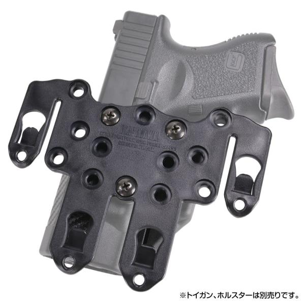 ●同社のホルスター、マグポーチなどをPALSへ装着OK●BLACKHAWK(ブラックホーク)のMOLLEシステム用アダプター「Strike Platform」です。同社のSerpaホルスターやマグポーチをタクティカルベストやプレートキャリア...