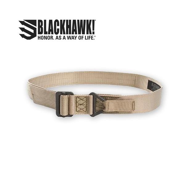 ●頑丈な作りのブラックホークのリガーベルト●カラビナなどを取り付けて使用できる、ブラックホークのCQB リガーベルト。兵士が戦場で着用するBDUパンツはもちろん、一般的なパンツにも使用できます。●リガーベルトの詳細 /【Sサイズ】 長さ（最...