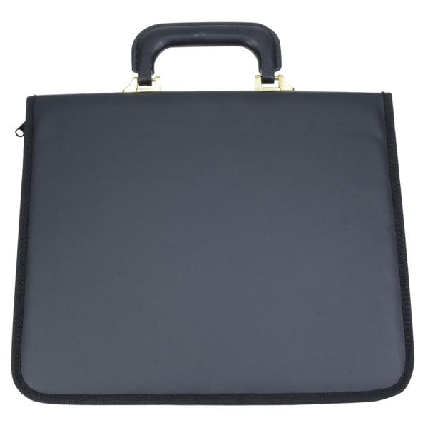 ●ナイフを安全にかつ傷つけず携行できるケース●ナイフやライトなどのキャリーケースを幅広く展開するケースメーカー「Carry All」。●ナイフパックの詳細 平置きサイズ(縦×横):約56×33cm、収納時サイズ(縦×横):約27×33cm、...