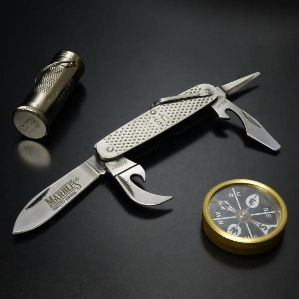 ●ステンレス素材でインダストリアルな見た目のマルチツール●1890年代に創業した米国の老舗アウトドアツールブランド「MARBLES」のマルチツール。●アーミーナイフの詳細 クローズ時サイズ:約9cm、刃渡り:約7cm、刃厚:約2mm、ブレー...