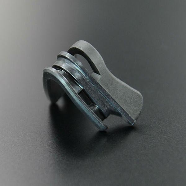 ●顔の彫りが浅いアジア人向けのノーズクリップ●ESSより販売されているアイシールド製品「ICE、CROSSBOW、CROSSHAIR」を日本人の顔に合わせるための交換パーツです。●ノーズクリップの詳細 ※CROSSBLADE(クロスブレード...