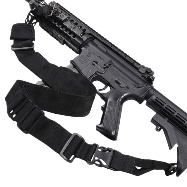 ●利便性を追求した、3つのキャリーモード搭載マルチスリング●従来のマルチスリングは、1ポイントスリングと2ポイントスリング、2パターンの切り替えができる物が一般的でしたが、このSL-1はさらに3ポイントスリングへの切り替えも可能。状況に合わ...