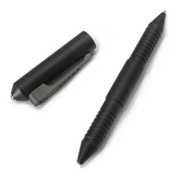 ●キャップにウインドウブレーカーを備え、ボールペンのエンド部はスタイラスペンとしても使用可能。●タクティカルペンの詳細 サイズ:約132mm重量:約45g材質:アルミニウムカラー:ブラック[仕様・意匠は予告なく変更される場合があります][ ...