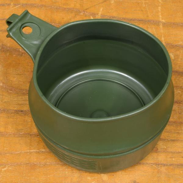 ●北欧ならではの洗練されたデザインと機能●収納時はコンパクトなトレー状になっており、プルタブを引き起こすことでマグカップに変形。【軍放出品のご購入を検討されているお客様へ。ご購入前に必ず下記の説明文、注意文を最後までご一読いただきますようお...