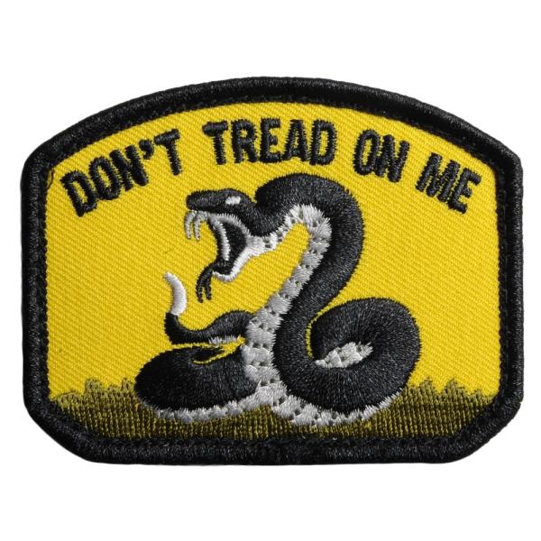 ●アメリカ国旗のガズデン旗をモデルにデザインされた刺繍パッチ●高品質でユニークなジョークパッチなどを製作しているミルスペックモンキーの刺繍パッチ。アメリカの国旗であるガラガラヘビが、大きく口を開けて牙を出し攻撃的な表情に、「DONT TRE...