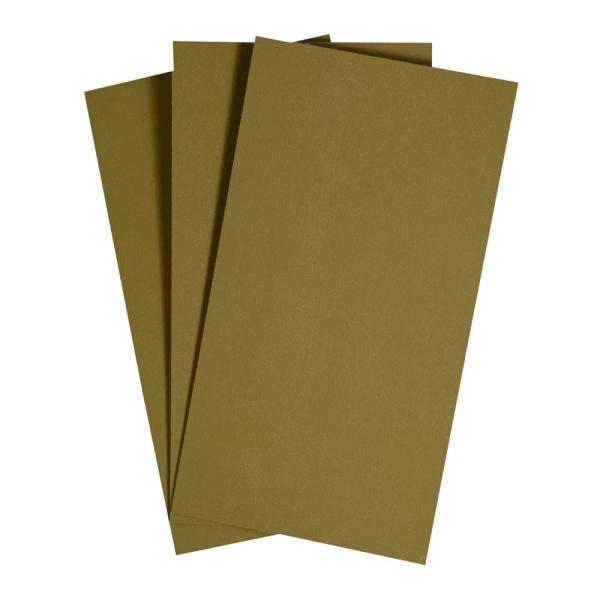 ●ナイフシースの作成に最適なカイデックスシート●ナイフシースやホルスターなどの作成に使えるカイデックス(Kydex)板です。厚さは約1.5mm、サイズは約30×15cmの長方形で、小型から中・大型のナイフシースまで幅広く作成が可能です。●ナ...