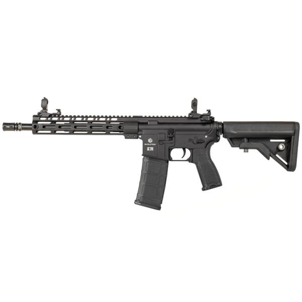 ●デザイン、剛性、機能と揃っているイタリア製電動ガン●イタリアのエアソフトガンメーカー「EVOLUTION AIRSOFT」製。●電動ライフルの詳細 全長(最小〜最大):約74〜83cm、重量:約2.4g、機構(切り替え):セーフ/セミオー...