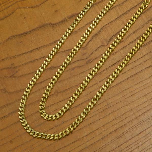 ●綺麗に並んだカット面が美しく輝くキヘイチェーン●チェーンを編み込みカットして作成される人気デザインの喜平チェーン。●カーブチェーンの詳細 環の外寸(長さ×幅×厚み):約10×7×3mm、環の内寸(長さ×幅):約5×4mm、素材:真鍮[仕様...