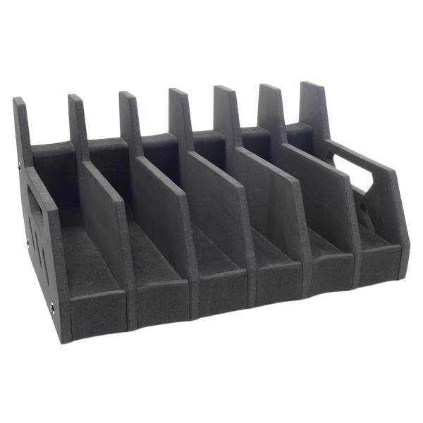 ●EVA素材でキズ防止。飾っても、保管しても安心。●大切なハンドガンを安全かつ美しく収納・展示するためのEVA素材使用のディスプレイスタンド。●収納ラックの詳細 高さ：約18cm、奥行：約24cm付属：ロッド×3、ネジ×6、O型リング×6、...