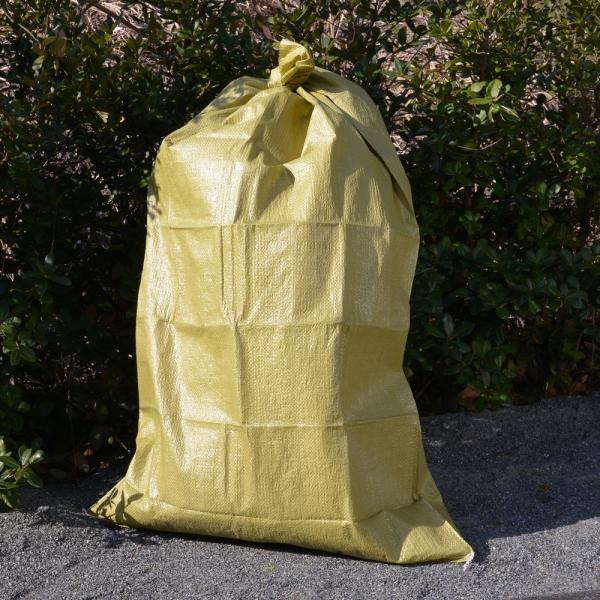 ●強度の高いポリプロピレン製の紐なしタイプの土嚢袋●ひも状の素材を格子状に編んで作られた土のう袋です。袋の口を縛る紐が付属していないタイプ。大きな隙間ができにくいよう細かく編まれているので、砂や土などを入れてもこぼれにくくなっています。●土...