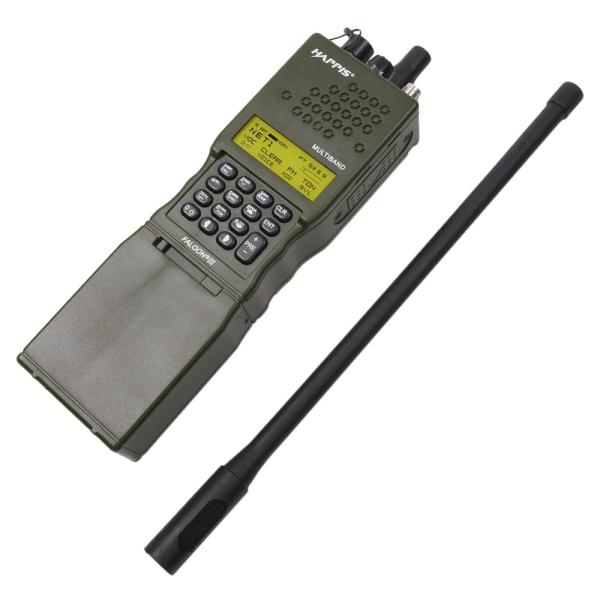 ●実物を模した外観で訓練やサバゲ―でも活躍するダミーラジオケース●現在アメリカ全軍で使用されている、米国製の携帯型軍用トランシーバー「PRC-152」を模したダミーのラジオケースです。素材はプラスチック製なのでとても軽く、大きさも実物とほぼ...