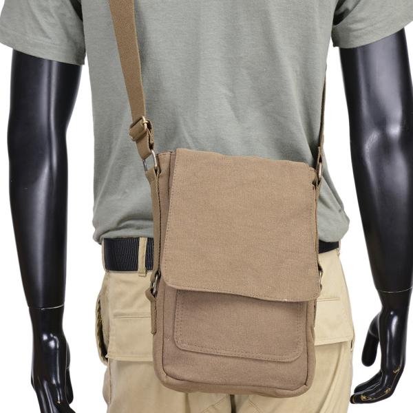 ●iPadやタブレットを収納することができるショルダーバッグ●ミリタリーブランドROTHCO製のVintage Canvas Military Tech Bagです。キャンバス地で作られた本体は、ビンテージ加工を施すことで長期間愛用されたか...