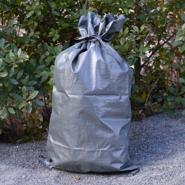 ●水害時の応急対策用●ミリタリーブランドロスコ製のサンドバック（土嚢袋）です。水害時の応急対策用に使用。運びやすい大きさで、万が一の時に活躍します。●サンドバックの詳細 サイズ（縦×横）:約70cm×約37.5cm、素材:ポリプロピレン●ロ...