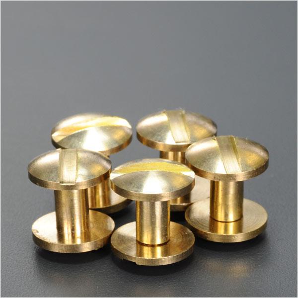 ●「シカゴスクリュー 真鍮 コンチョネジ 11.5mm」●コンチョなどの製作に使うシカゴスクリュー。双方のねじはマイナスとなっています。●シカゴスクリューの詳細 ※こちらの商品の価格は、5個セットではなく1個の価格となっております。高さ:約...