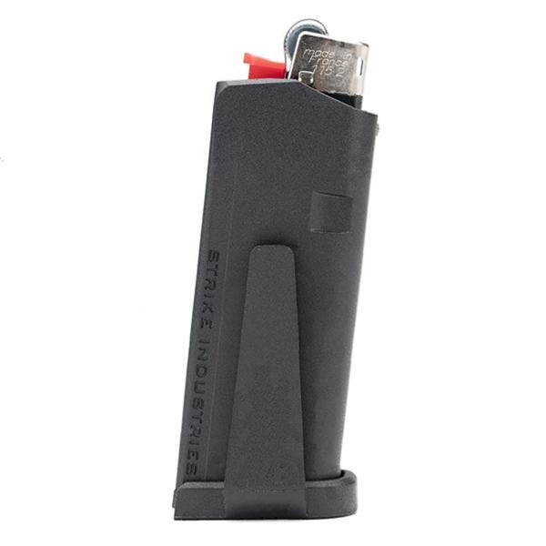 ●マガジン風ライターで遊び心を携帯●機能性とデザイン性に優れたガンパーツを数多く手掛ける「STRIKE INDUSTRIES」。●ケースの詳細 対応:BICミニライター、付属:スペーサー用ステッカー×4●ストライクインダストリーズ:2011...