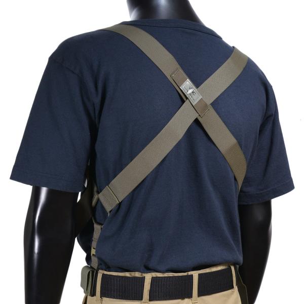 ●両サイドでホールドするたすき掛けの様なサスペンダー●バイキングタクティクスがデザインした体の両脇でズボンやベルトをホールドするコンバットサスペンダー。サスペンダーの先端にあるGフックを、ズボンのベルト通しに引っ掛けるだけで簡単に装着できま...