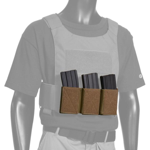 ●軽量で薄く目立ちにくい為ジャケットの下に隠しやすいマグポーチ●WARRIOR ASSAULT SYSTEMS社のコバートプレートキャリアに対応する、トリプル ベルクロ固定式マガジンポーチ 5.56mmです。AKマガジンやSTANAG、P-...