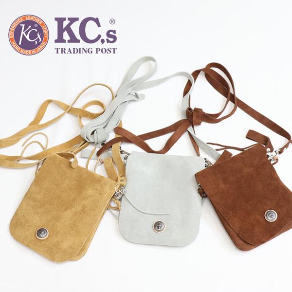 メディスンバッグとは、 ネイティブアメリカン(北米先住民)部族の聖なる力を治癒させるシャーマン(薬術師)が、 薬入れとして腰にぶら下げていた袋に由来します。 両サイドのループ状のストラップにベルト等に通して装着します。 ウエストバッグ感覚で...