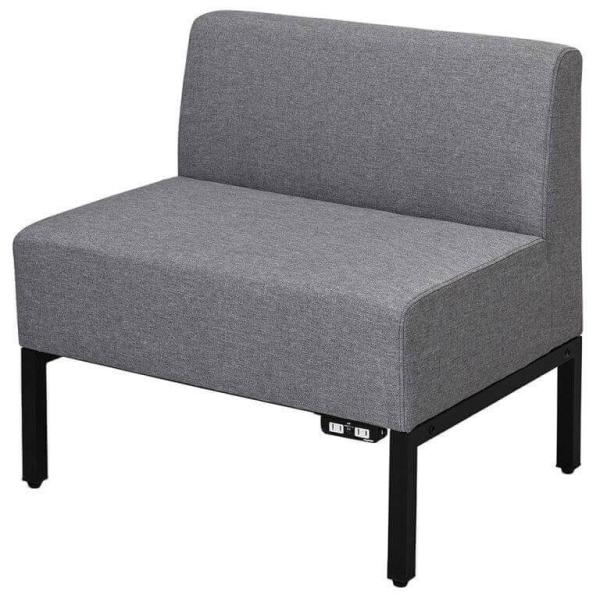 【商品説明】cacco（カッコ）ファブリックソファシリーズのベーシックモデル。エントランスの待合やロビー、休憩室などスモールスペースに置きやすいパネル無しタイプ、充電に便利なコンセント付きです。ソファは固めのクッションで背座共に沈み込みが少...