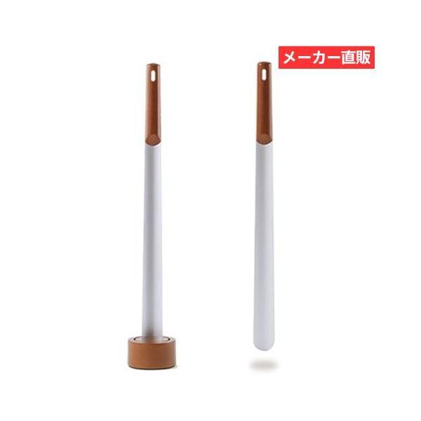 【商品説明】ウッドのスタンドがついたアルミ製ロング靴べら。かがまずに靴を履けるロングタイプです。グリップ部分はウッドで持ちやすく温かみがあります。床置きがさまになるデザインで、インテリアにこだわる方へのギフトにもぴったりです。＊こちらの商品...