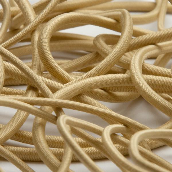 【商品スペック】　販売単位： 9.14メートル巻　幅： 3mm（許容誤差+0.3mm）　材質： ポリエステル55% ゴム糸45%　厚み： 3.0mm　伸度： 130%　手触り： 滑らかで心地よく、やわらかすぎる事なくシャキッとややシッカリ　...