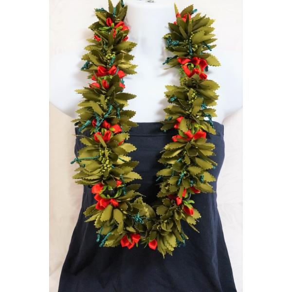 ハワイアンリボンレイA Beautiful Fern Lei【ア ビューティフル ファーン レイ】Designed by MoanaKoafern(シダ)の葉がたくさん入ったボリュームのあるレイグリーン＆レッドの花の色合いが素敵です！★完成...