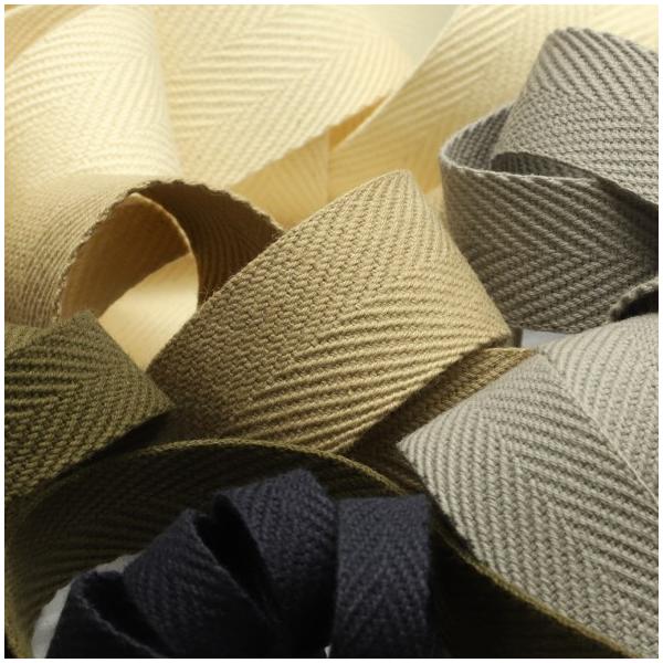 【商品スペック】　販売単位： 1メートル　幅： 10mm　材質： コットン100%　厚み： 1.0mm　染色： 後染め　メーカー： SHINDO（S.I.C.）【バリエーション】　7サイズ（10mm、15mm、20mm、25mm、30mm、...