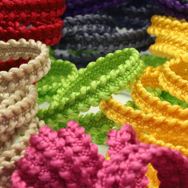 【商品スペック】　販売単位： 1メートル　幅： 約5mm　材質： ポリエステル100%　厚み： 1.0mm　染色： 後染め　メーカー： SHINDO（S.I.C.）【バリエーション】　2サイズ（約4mm、約5mm）、全33色をご用意【お届け...