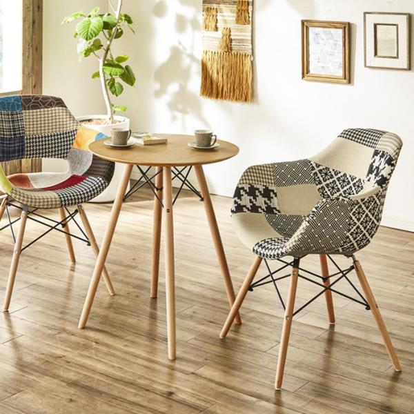 パッチワークがおしゃれなイームズチェア お部屋のアクセントになる2色(カラフル・モノトーン)をご用意致しました。送料無料（但し、北海道・東北地方・沖縄・離島は除く）東北地方：￥2,000　北海道：￥3,000 ＊送料はご注文後に当店にて加算...