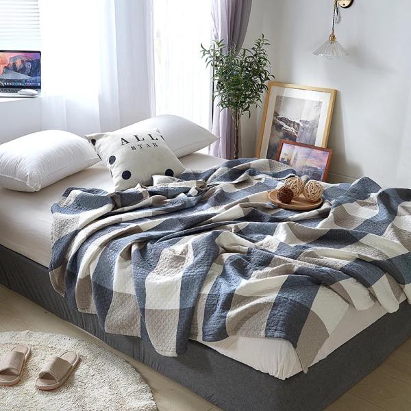品番：kano08素材：コットン　 製造国：中国製サイズ：100×150cm　　　　 150×200cm　　　　200×230cm重量：約950、1500gカラー：A B C D E F G H J K 【3重ガーゼケット】ふんわりと優しく...