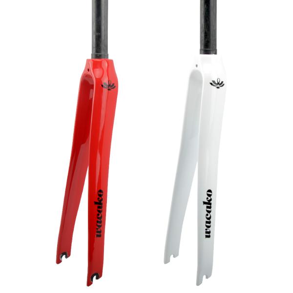 メーカー：wacako品番　　：wcf07素材　　：T800カーボンタイプ　：ストレートコラムコラム径：28.6mmコラム長：300mmエンド幅：100mm仕上げ　：(艶有り)ホワイト、(艶有り)レッド適合車種：ロードバイクホイール：最大7...