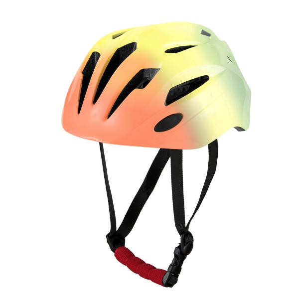 キッズから大人まで！安心＆おしゃれヘルメット新登場！サイズは約50〜58cm個性が光る 3色グラデーションカラーユニセックスカラー安全基準「CEマーク」取得頭をしっかり守る欧州安全基準EN1078適合通気性抜群でいつも快適子供が嫌がらない2...