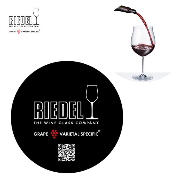 リーデルのロゴを前面に配した便利なポアラーは、くるっと丸めてボトルの口元に差し込むだけで、ワインの液だれを防止し、テーブルや大切なラベルを汚すことなく、ワインを綺麗に注げる便利なワイングッズです。ワインのボトルに限らず、シャンパーニュ、日本...