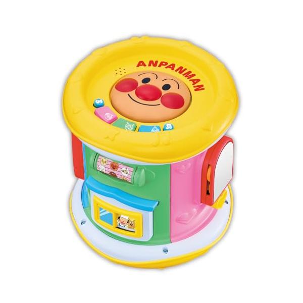 ・手あそびたっぷりで、おすわりの頃に適した筒形のビジーボックスです。・転がすとメロディが流れてハイハイを促します。・「アンパンマンのマーチ」など人気のメロディやなかまたちのおしゃべりが楽しめます。・スマホ部分は外して遊ぶことができます。