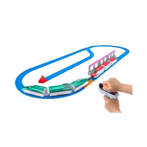 ・(C) TOMY JR東日本商品化許諾済・グリップマスコン:単4形アルカリ乾電池2本使用(電池は別売です。) 車両本体:単3形アルカリ乾電池1本使用(電池は別売です。)