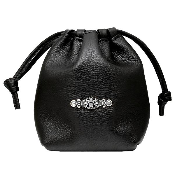 【アイテム説明】ガボラトリーの巾着バッグ。内側には一つポケットがついています。【ブランド】  ガボラトリー【サイズ】 約22cm×約23cmx約22cm【素材】 バッファローレザーシルバー925【付属品】 ギャランティーカード【コメント】 ...