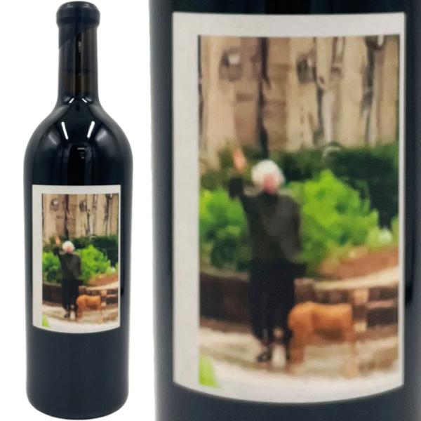 アメリカの国内市場では顧客名簿を通してのみの販売となり 名簿に登録してもかなりの順番待ちを余儀なくされるという 超入手困難な まさに”カルト・ワイン中のカルト・ワイン”です。 年に1度のみ極少量入荷となり、 弊社取り扱いワインの中でも、最も...