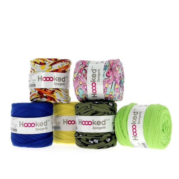 ※画像の色見本はあくまでも参考色であり必ずしも同じ色が届くとはかぎりません。　またその逆で同じ色が届く場合もございます。　複数購入された場合もバラエティ豊かな色合いで届くこともあれば、　まったく同じ色合いで届くこともあります。※ズパゲッティ...