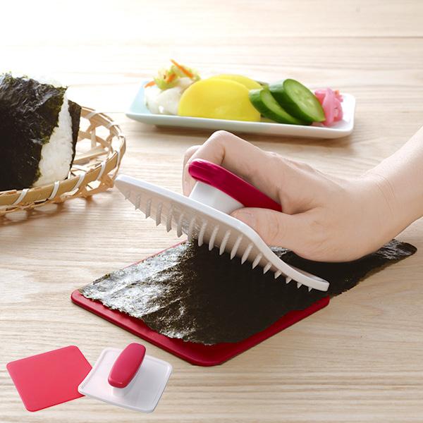 パリパリのり切り隊が2023年6/10(土)、2022年6/25(土)「所さん お届けモノです！」にて紹介されました。おにぎりや手巻き寿司の海苔、噛み切りにくいときがありませんか？そんなお悩みを解決するのがこの【パリパリ海苔切り隊】です。1...