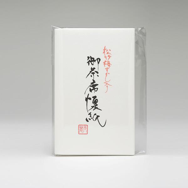 品　名　　透かし入り懐紙内容量　　1帖(30枚入り) 縦14.6cm×横9.3cm×高さ0.8cm松竹梅の透かし入り懐紙です。(1帖:30枚入り)