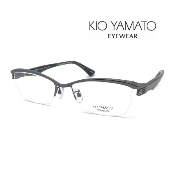【ブランド】KIO YAMATO キオヤマト【モデル】KT-496J【サイズ】54□18-140【カラー】04.グレー【素材】フロント：チタン/テンプル：アセテート【付属品】専用ケースKIO YAMATOのフラッグシップモデル、グライダーシ...