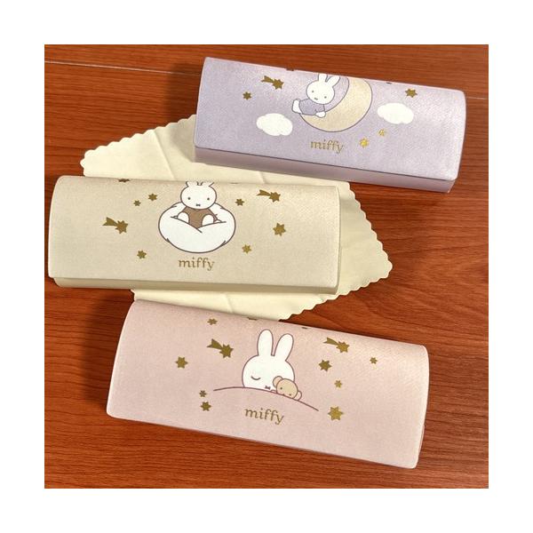 ミッフィーデザインのメガネケースが登場です！キラキラした金色の星と生地がきれい。本体はしっかりとしたつくりで中のメガネを守るメガネケース。クロスが付属。ピンク:DBM-3019/4994209252291アイボリー:DBM-3020/499...