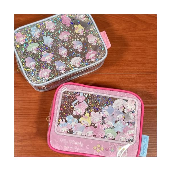 サンリオキャラクター/マイメロディ50周年記念、カ?ーリーホ?ッフ?ハートデザインのシャカシャカポーチです。表面でスパンコールがシャカシャカ動く。お手頃なサイズで、取り回しがしやすいく便利。マチも広くとってあるので、化粧品やモバイルバッテリ...