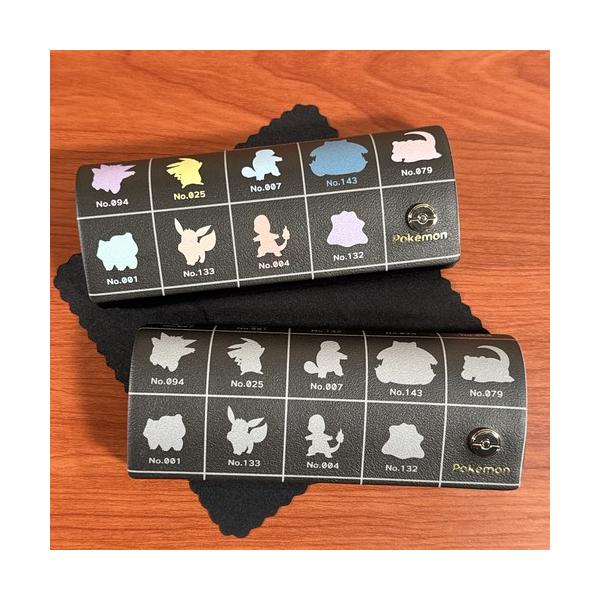 ポケットモンスターデザインデザインのメガネケースが登場です！ポケモンのシルエットをあしらった高級感のあるデザイン。しっかりとした質感。ワンポイントのモンスターボール型プレート付き。本体はしっかりとしたつくりで中のメガネを守るメガネケース。フ...