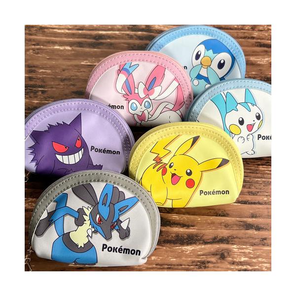 大人から子供まで、ゲームだけにとどまらない超人気ポケモンのグッズが登場ポケットモンスターデザインのミニプチポーチが登場です！手のひらサイズでかわいいポーチ。開け口が大きく色々入れられます。カバンの中で散らかりやすいコスメグッズやイヤホン、鍵...