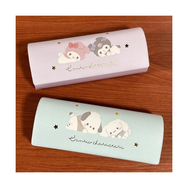 サンリオキャラクターデザインのメガネケースが登場です！まったりだらっとしたキャラがかわいいデザイン。本体はしっかりとしたつくりで中のメガネを守るメガネケース。外側のカラーに合わせたクロスが付属。パープル:SRSJ-1071/49942093...