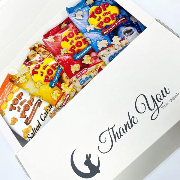 説明商品の説明自宅で簡単にできる電子レンジポップコーンのギフトボックスセットです★原材料・成分●ソルト【トウモロコシ(遺伝子組み換えでない)、植物油、食塩】●チーズ【トウモロコシ(遺伝子組み換えでない)、植物油、食塩、香料】●バター【トウモ...