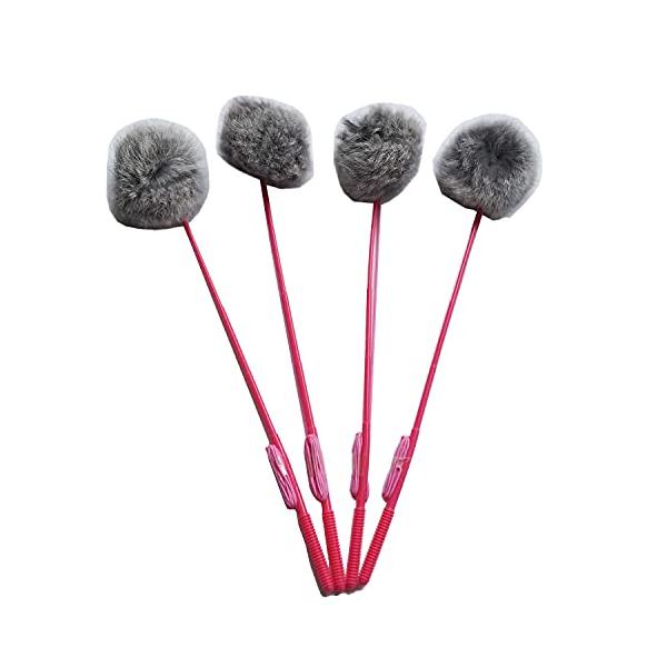 「商品情報」商品紹介商品紹介●ゴムひもの先に天然毛の大きなファーがついた釣竿タイプの愛猫用おもちゃ。●大きなファーはウサギ毛。天然素材に愛猫もおおよろこび。●ゴムひもの長さは調節可能。生きているようにファーを動かすことができる。●竿は全長約...