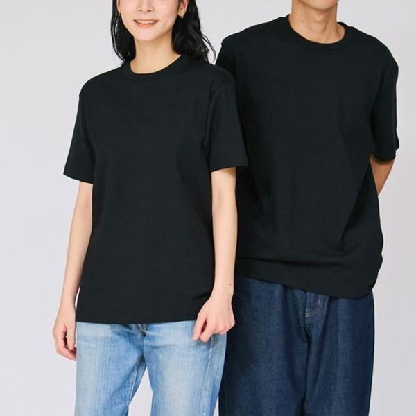 【ネコポス(メール便)1点まで可能】Pack-T(パックT)のパイオニア、Hanes(ヘインズ)が提案する、“Hanes T-SHIRTS KURO”クルーネックTシャツです。生地は3P-T(3枚入りパックTシャツ)赤ラベルで使用している糸...